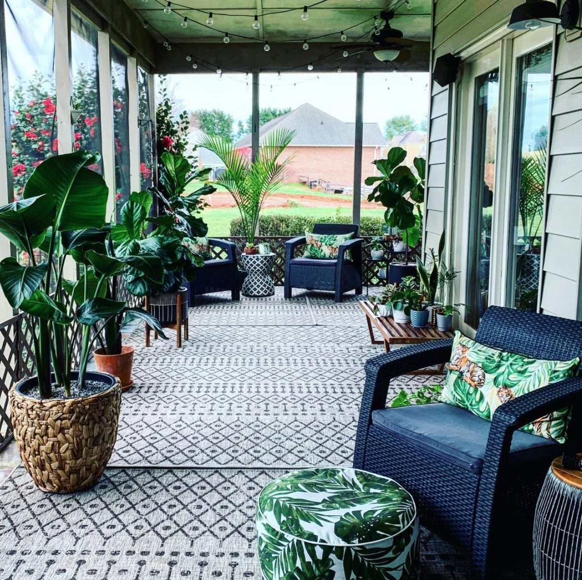 12 Fabulase Porch Ideas For Your Custom Home In 2021