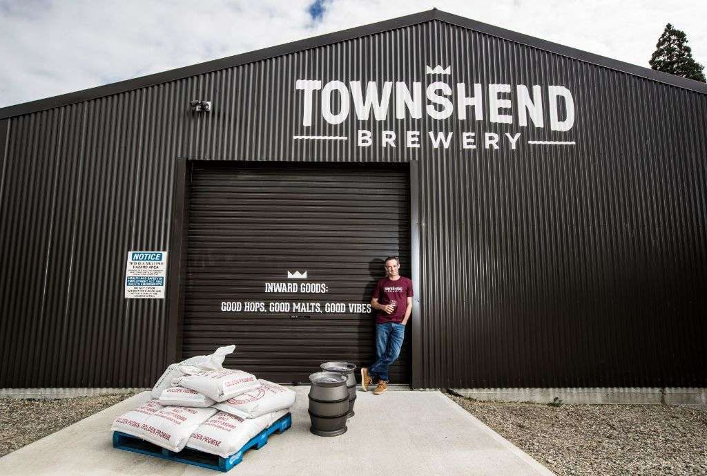 Buy wholesale Alcohol in bulk on Upstock