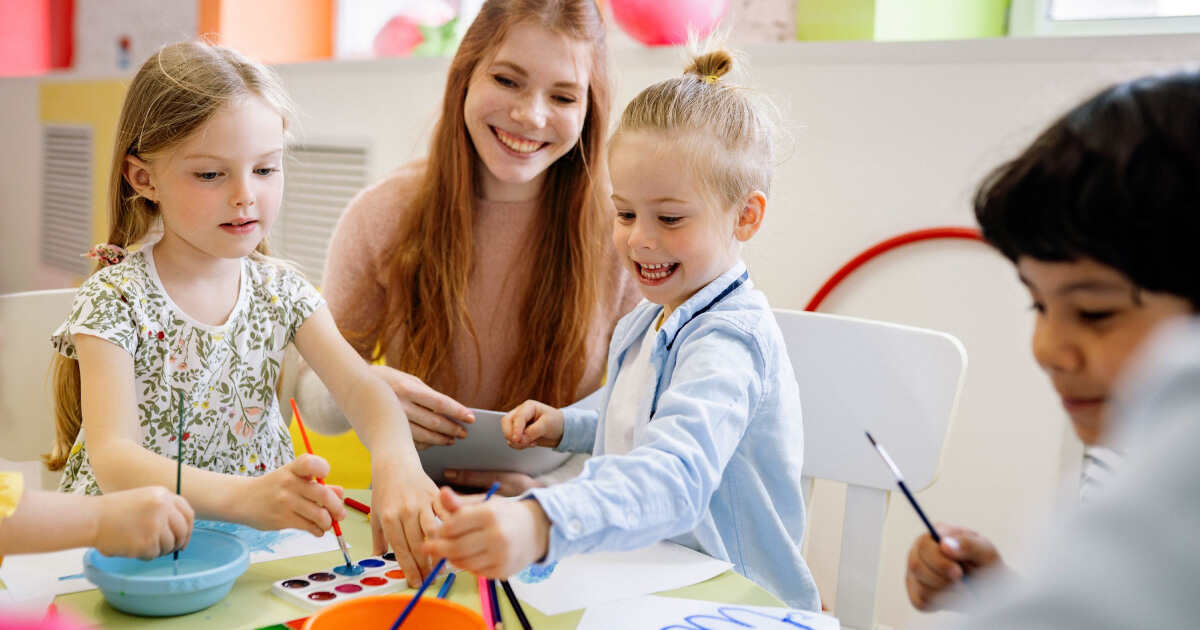 The Ultimate Guide to Starting & Running an Art Studio Successfully ...