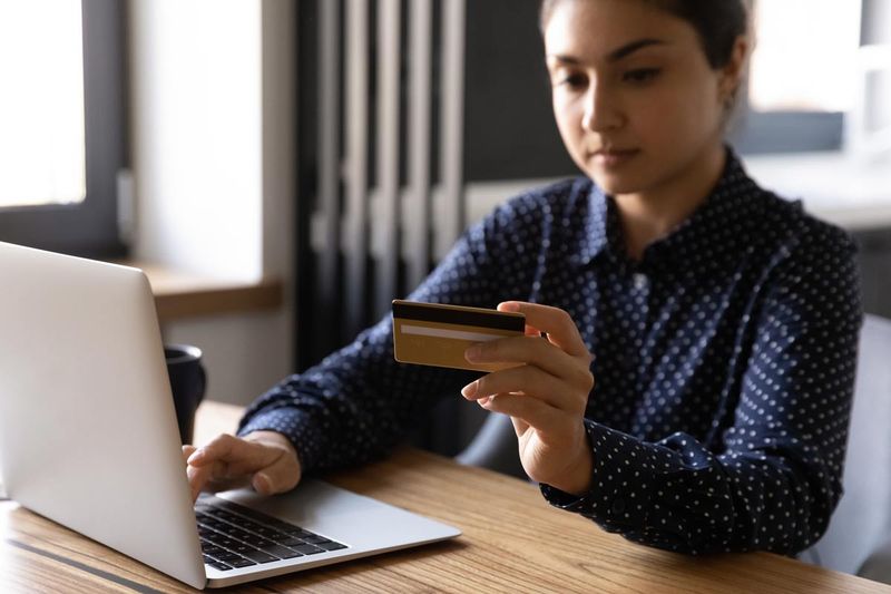 Managing Credit Card Merchant Fees | Swipesum