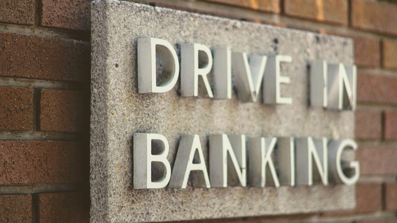 Look Blog: Digital Signage for Banking. Why and where to start?