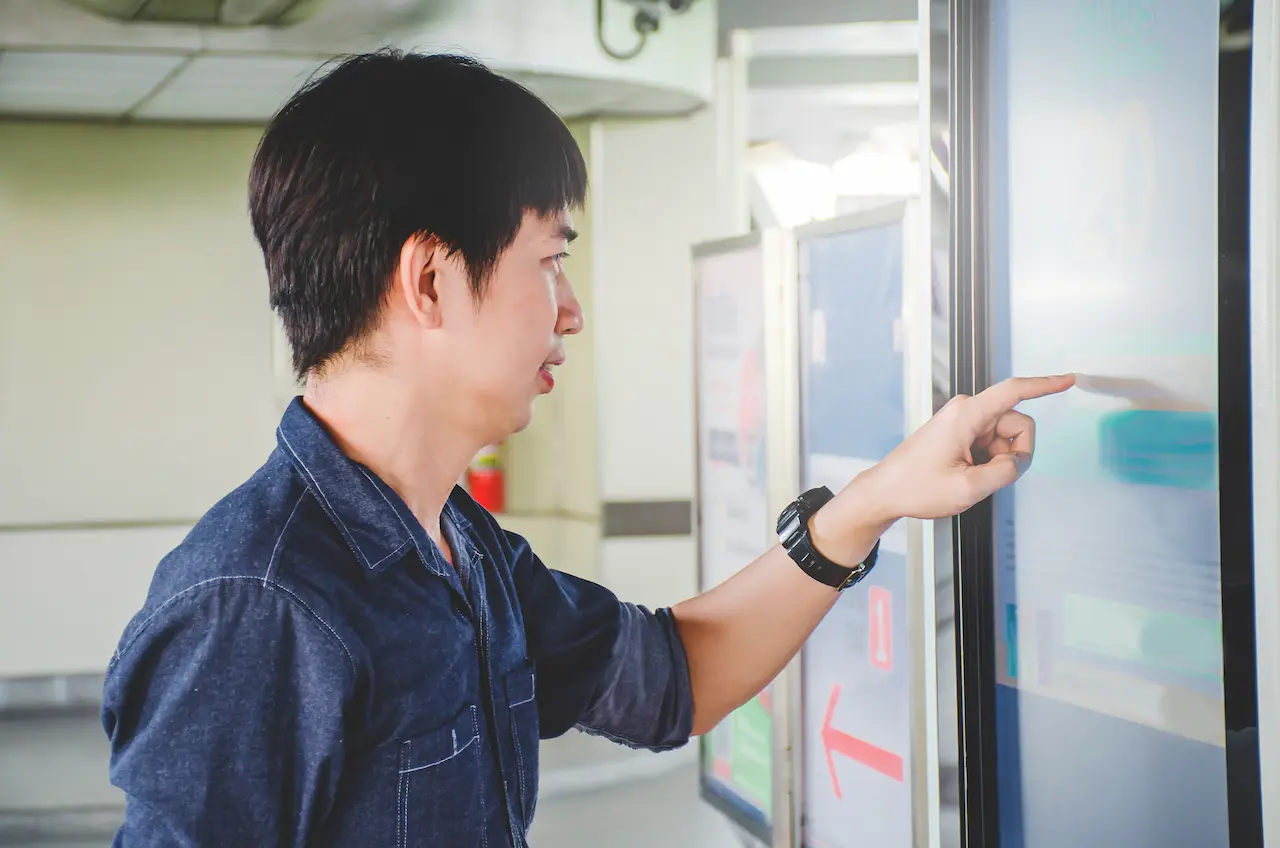 Look Blog: New trends and applications in interactive digital signage