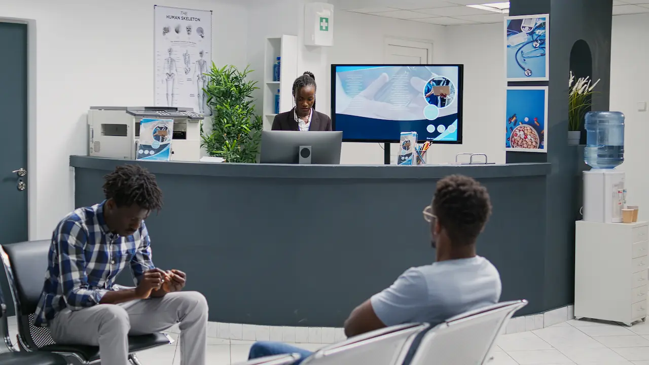 Look Blog: 8 useful ideas for waiting room digital signage