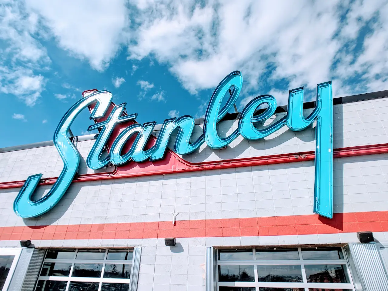 Look Blog: Dynamic Signage vs. Static: Benefits That Make a Difference