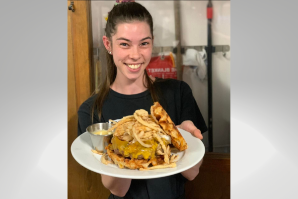 The Bethel Grapevine :: Bethel hot spot Edison Kitchen celebrates 2 years.