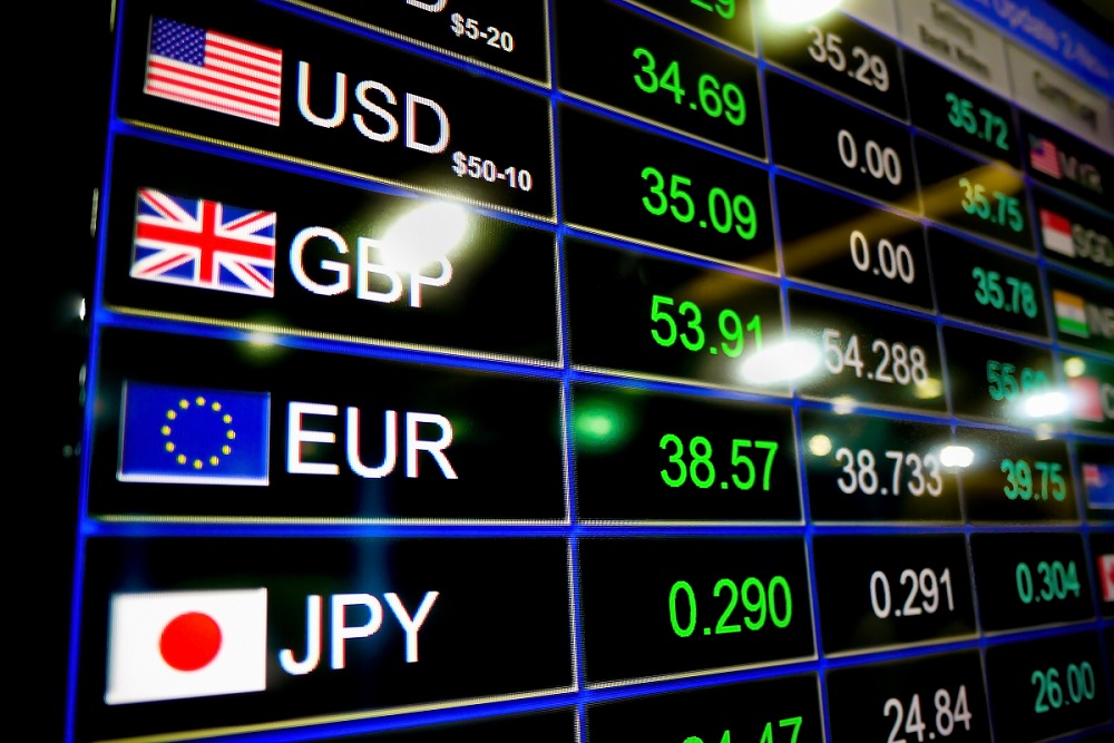 Guía básica para ahorrar en el cambio de moneda