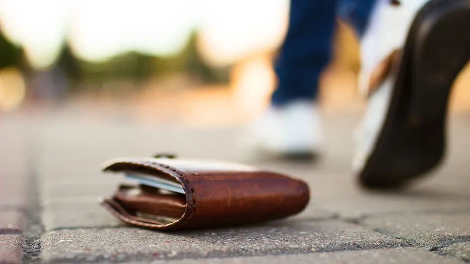 Robar la cartera: Pasos a seguir si sufres un robo | Vivus.es