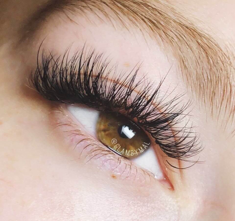 2D Classic Lashes - One of many services BeautyPalace offers!