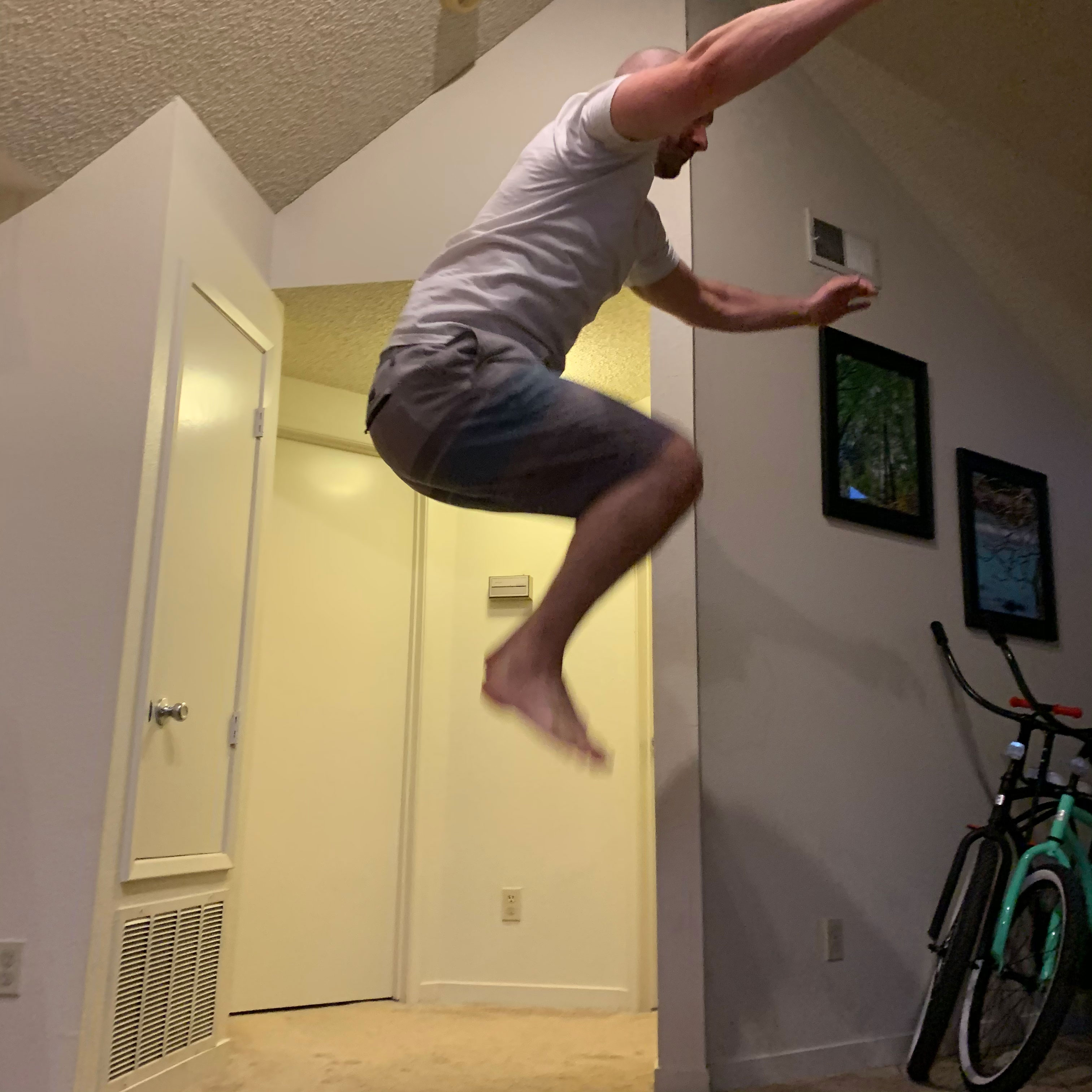 Tuck Jumps - Gymparty