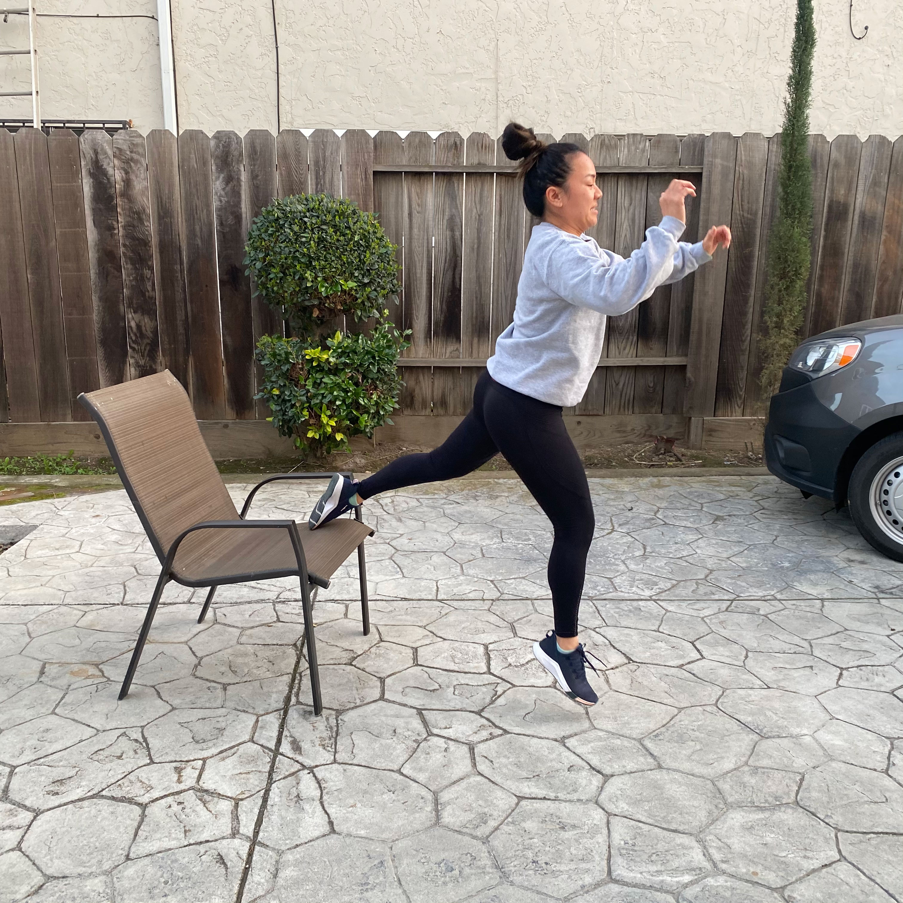 Bulgarian Split Stance Jump - Gymparty