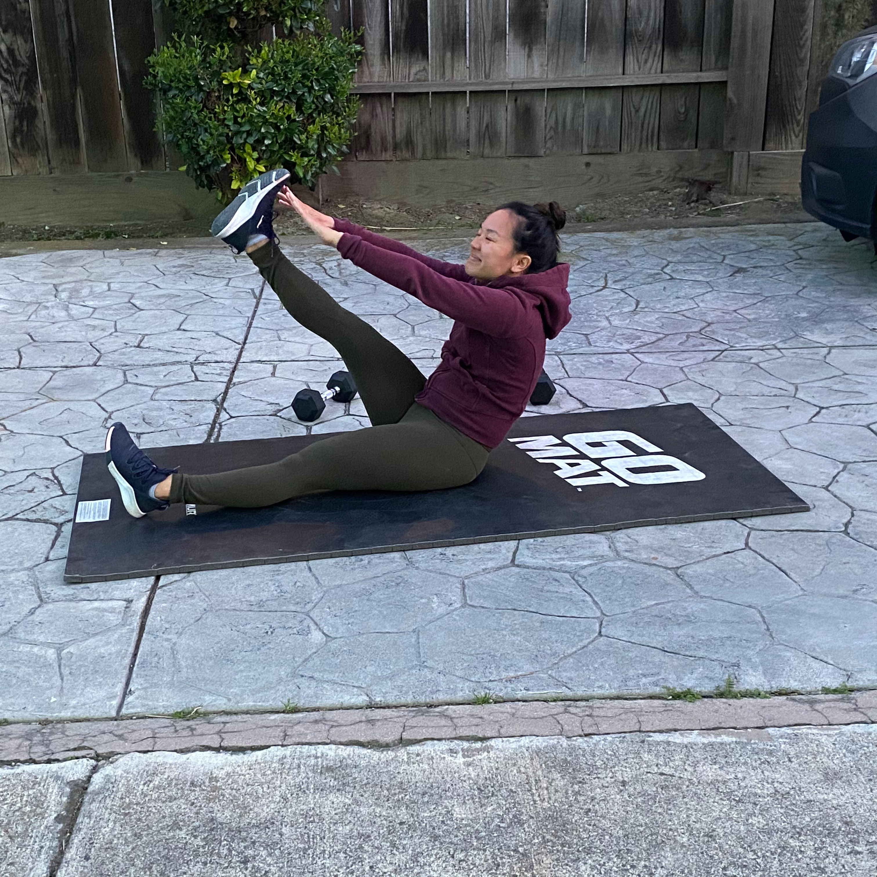 Alternating V-ups - Gymparty