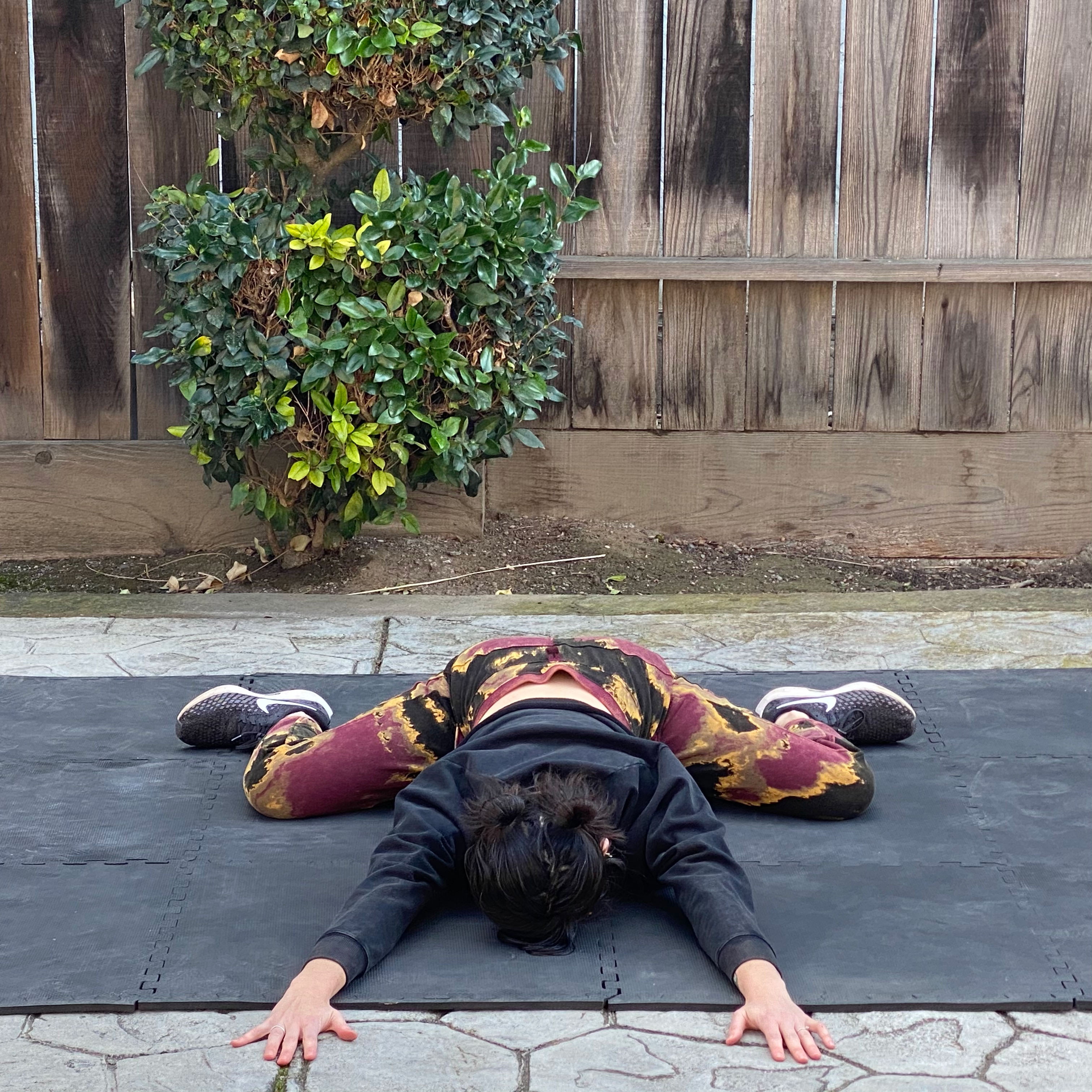 Frog Stretch - Gymparty