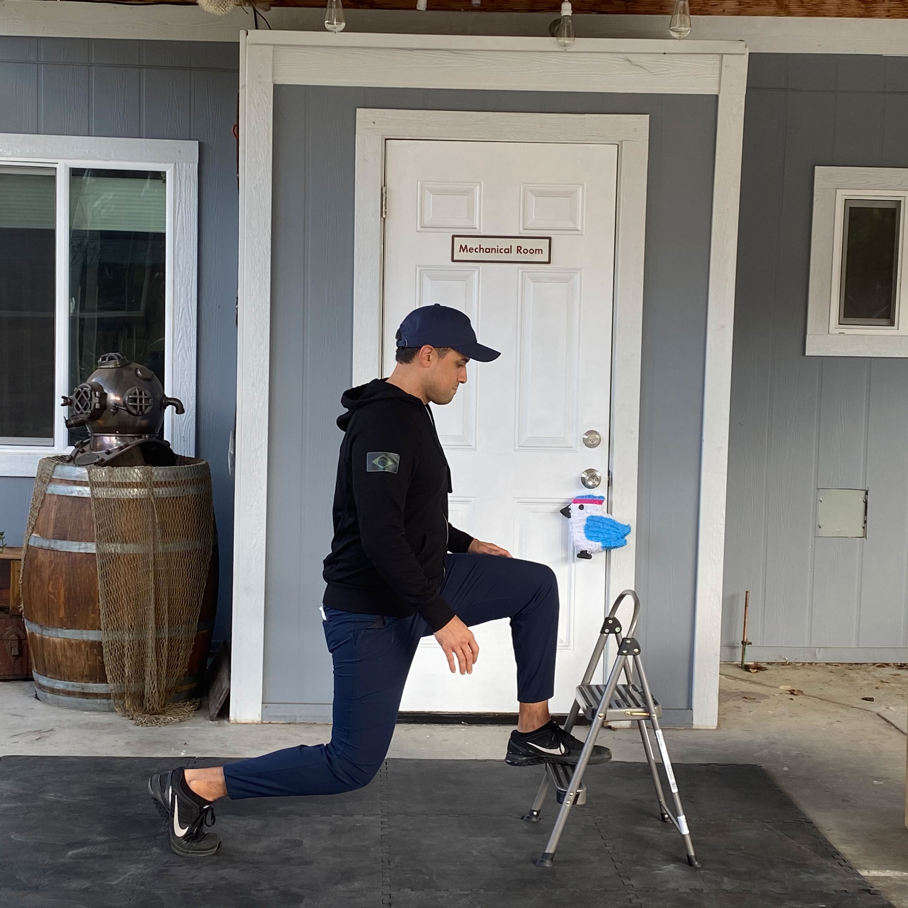 Elevated Front Leg Lunges - Gymparty