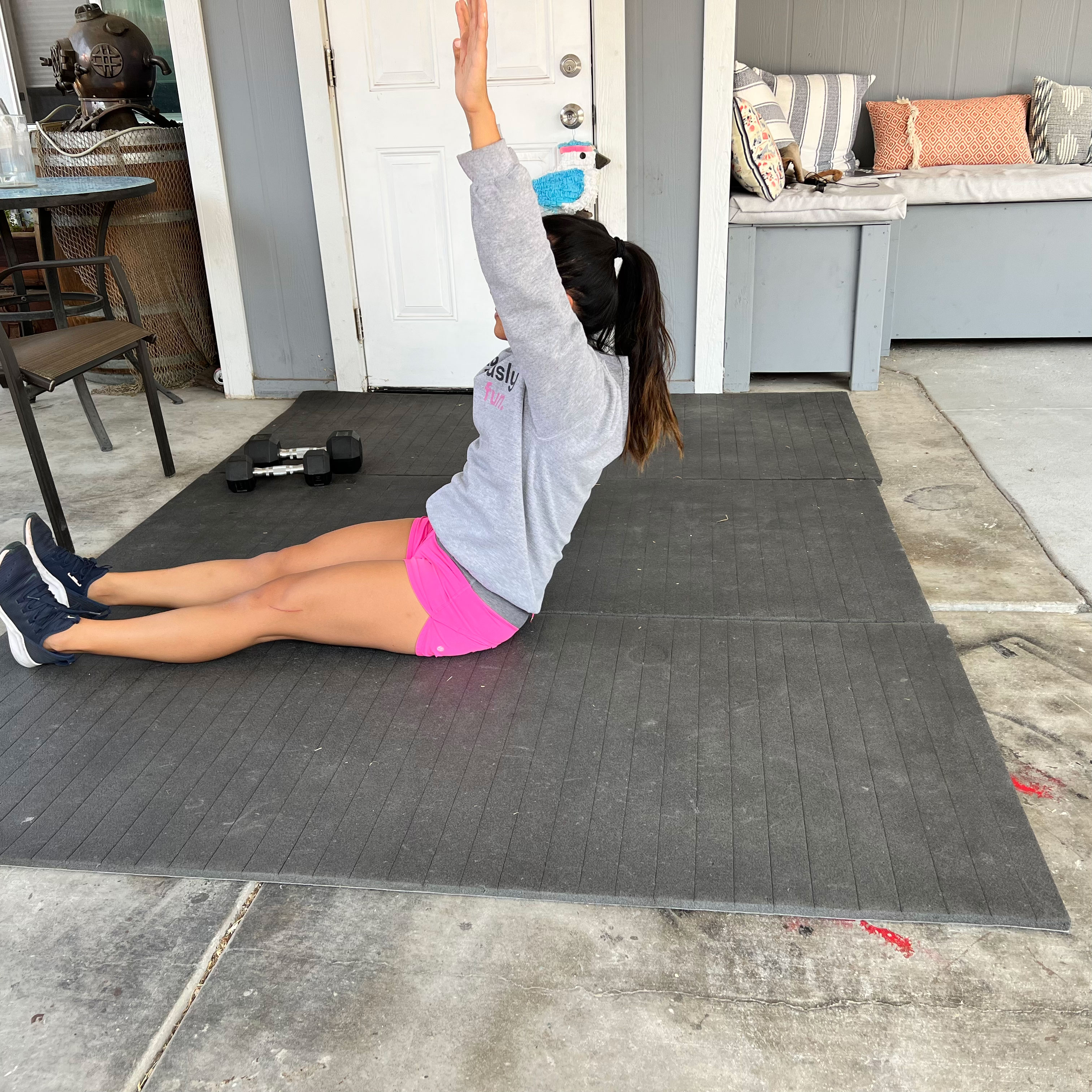 Straight-leg Sit-ups - Gymparty