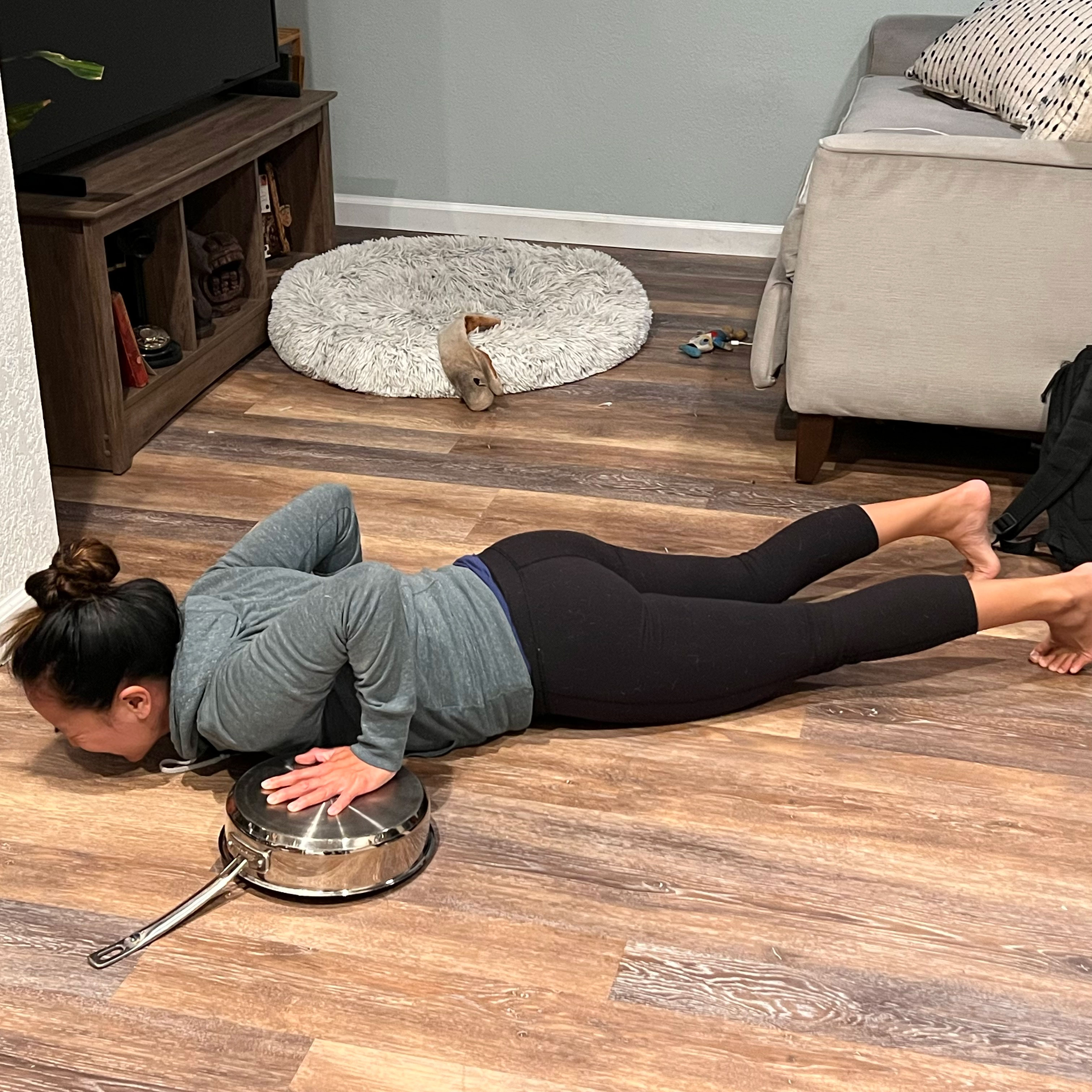 Lateral Single-arm Elevated Push-ups - Gymparty