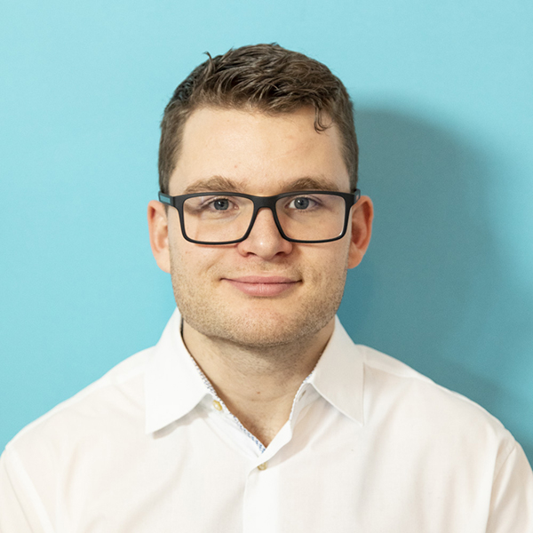 Customer Story with PlusDental | Leapsome