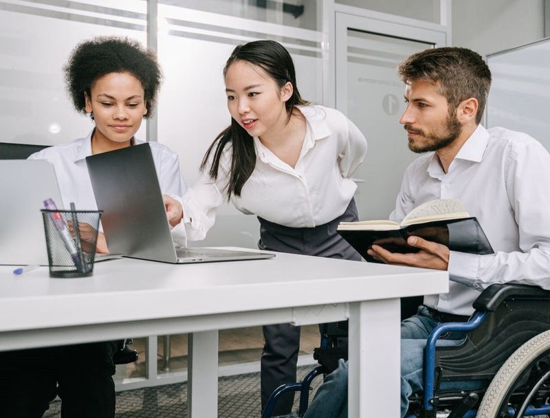 64 Key Leadership Survey Questions to Ask Your People