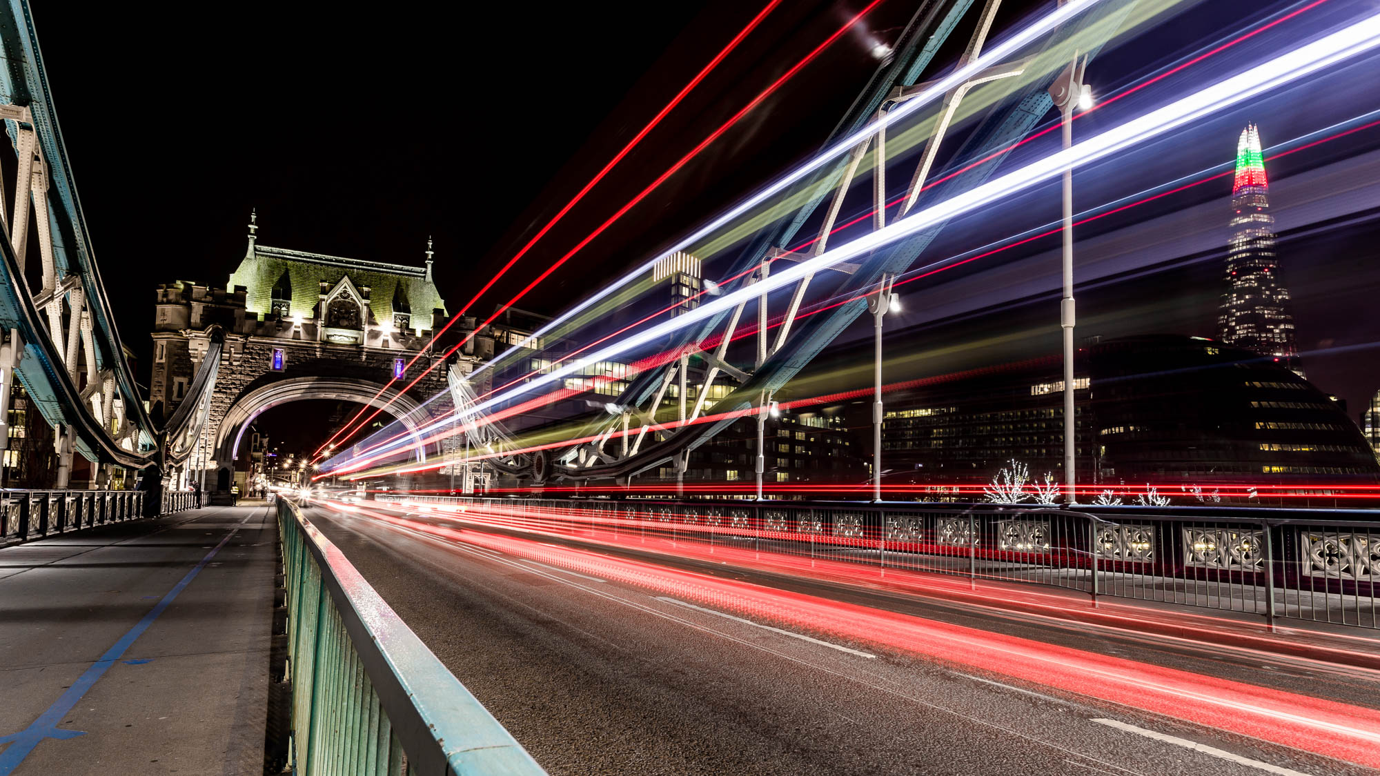 Focus: A beginner's guide to photographing light trails