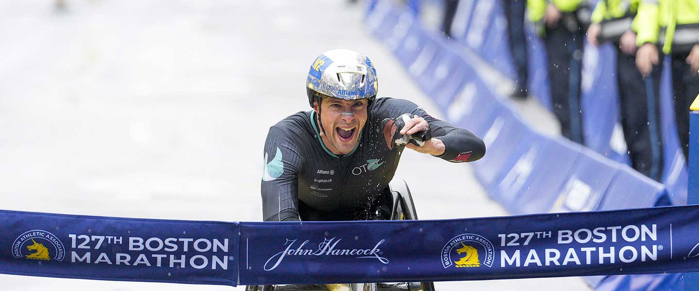 Hug cruises to new course record