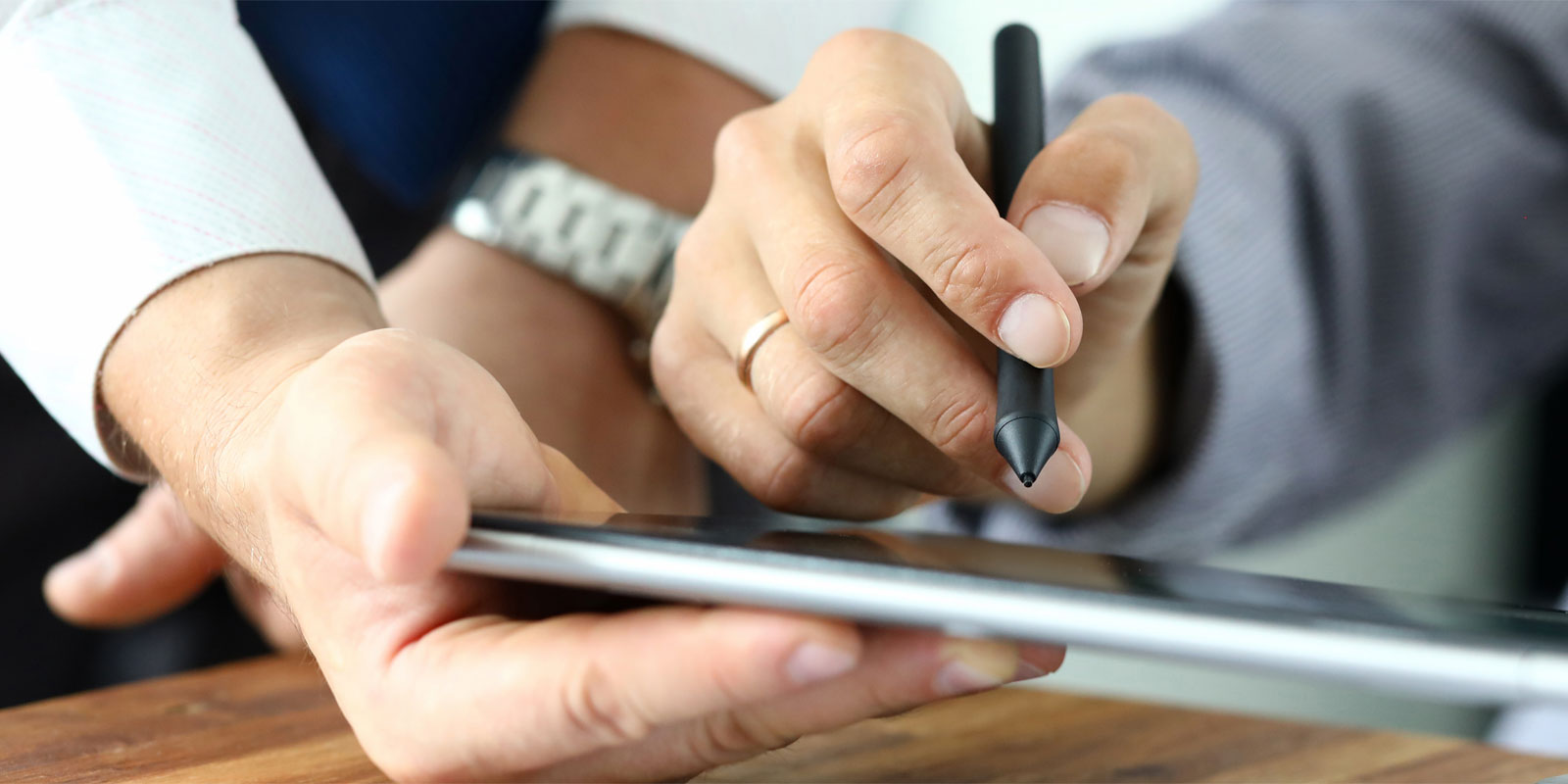 How Artwork and Label Management Software simplifies e-signatures