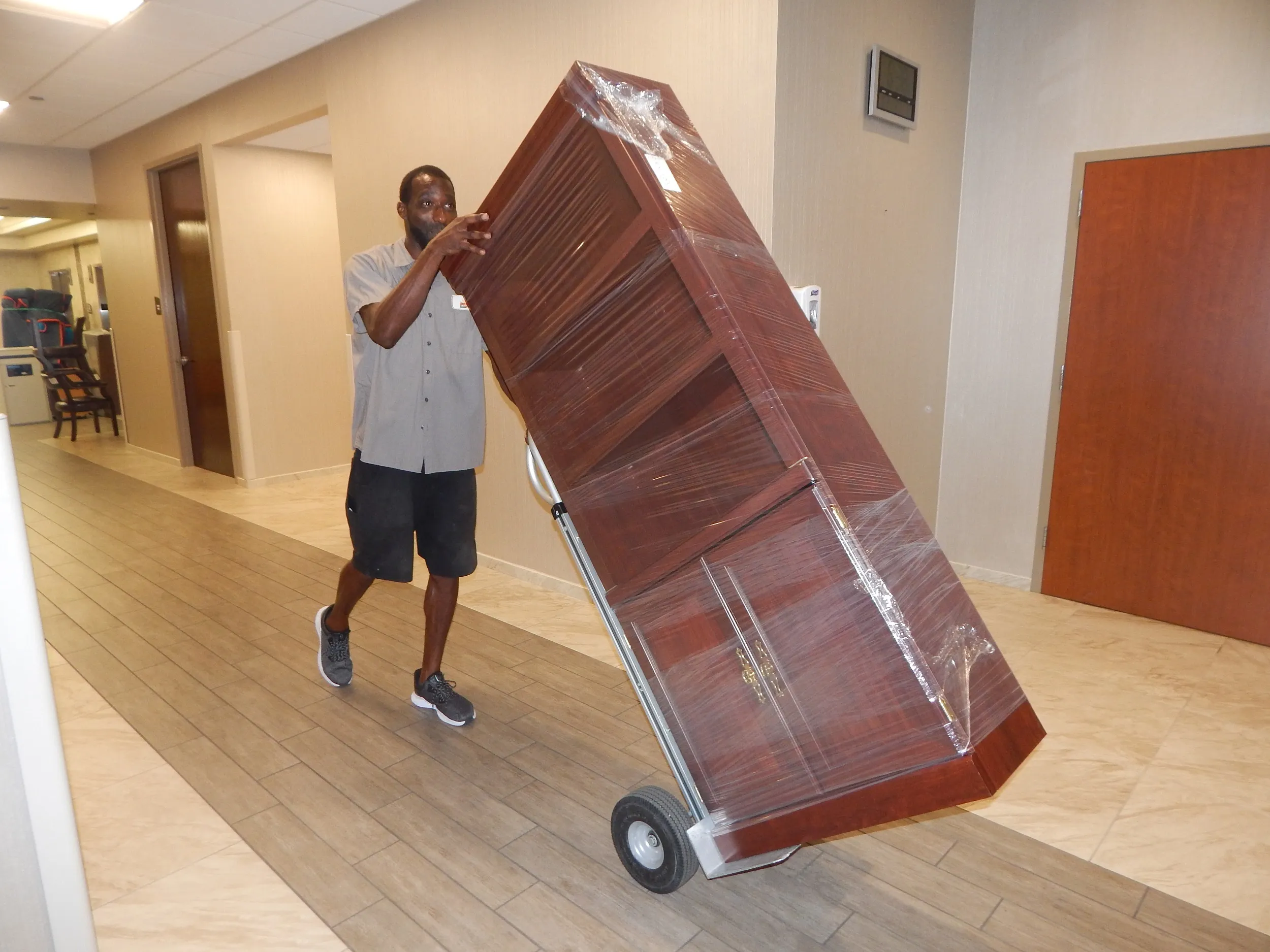 Small Movers - Hire Small Moving Company in 2022 | Sunshine Movers