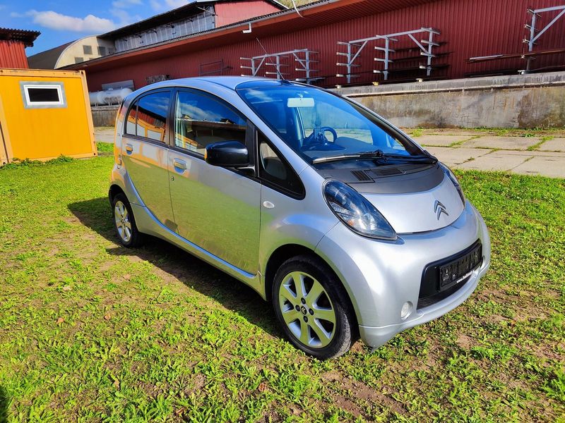 Citroen C-Zero elektromobil C-Zero | Swisscars.cz