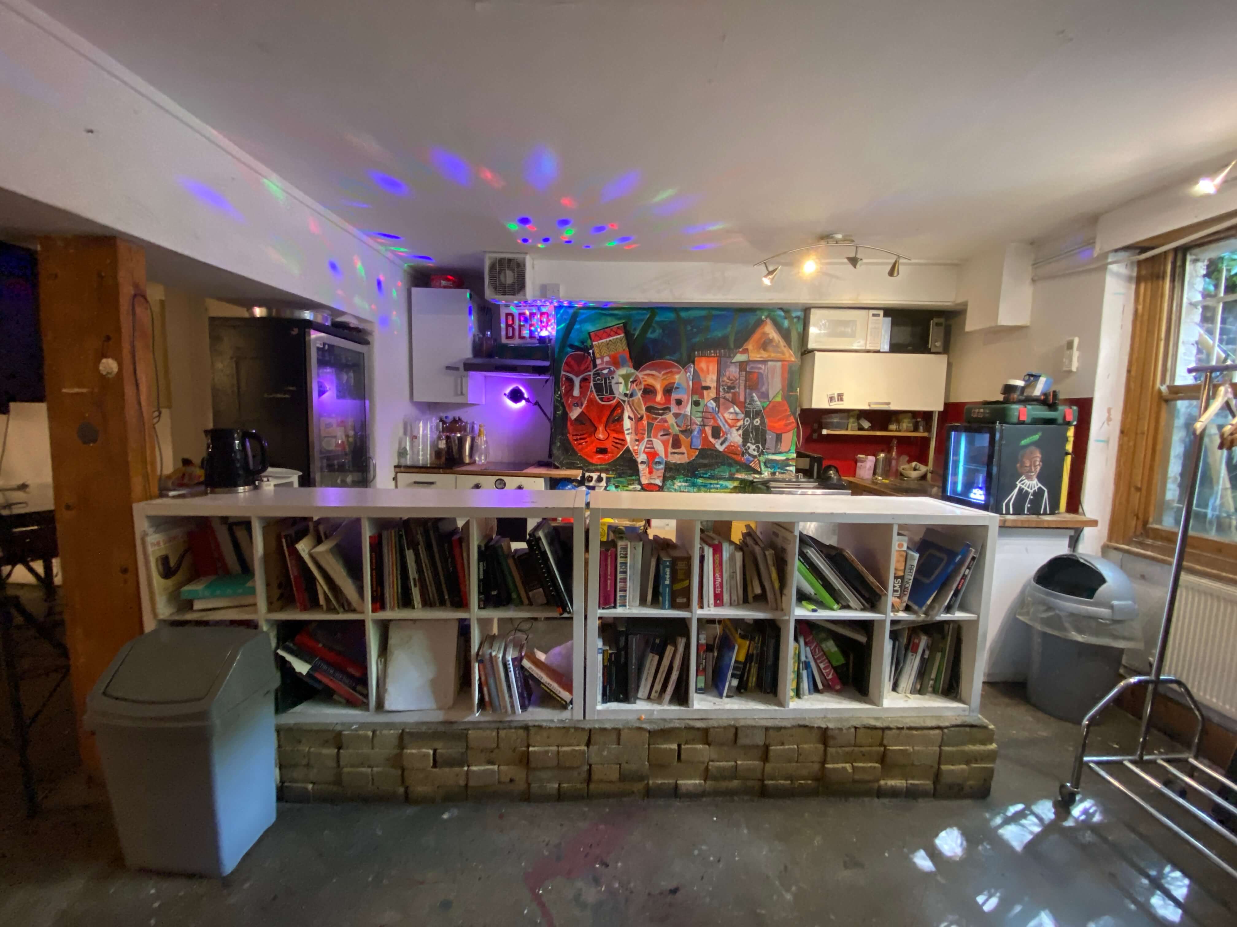 Room 2 Hire | Dalston Den | Sharesy