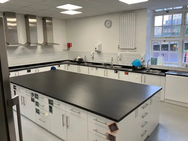 Kitchen and Breakout Room Hire | London Fields Primary School | Sharesy