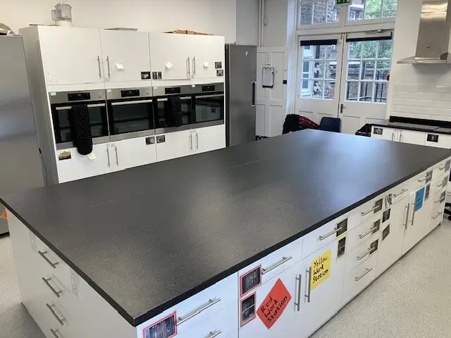 Kitchen and Breakout Room Hire | London Fields Primary School | Sharesy