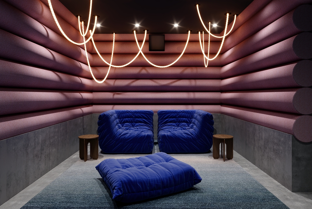 The(Any)Thing - Personal Cinema On Demand