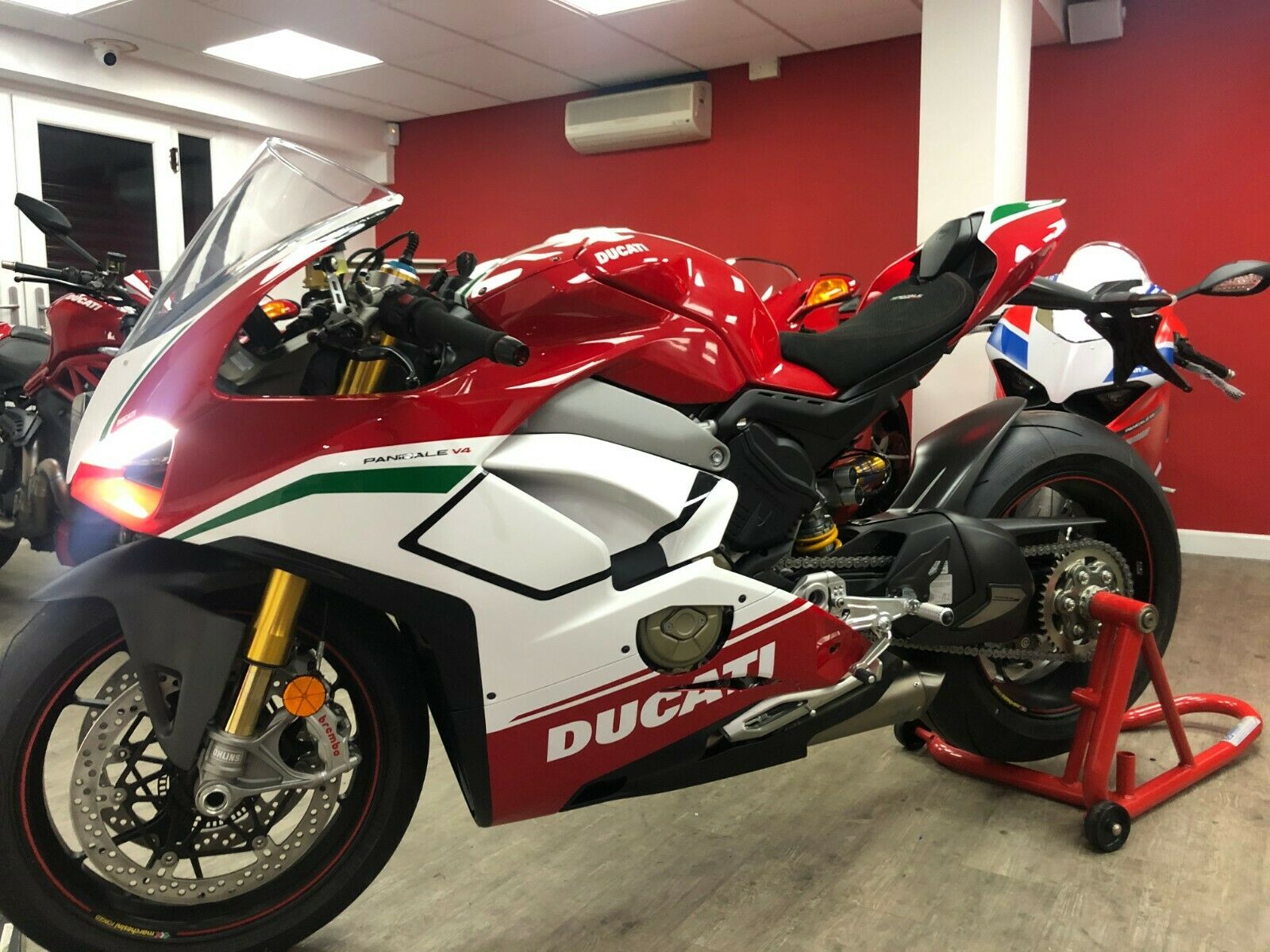 NEW DUCATI V4 V4S SPECIALE PANIGALE PX SWAP AKRAPOVIC CORSE SHOW BIKE ...