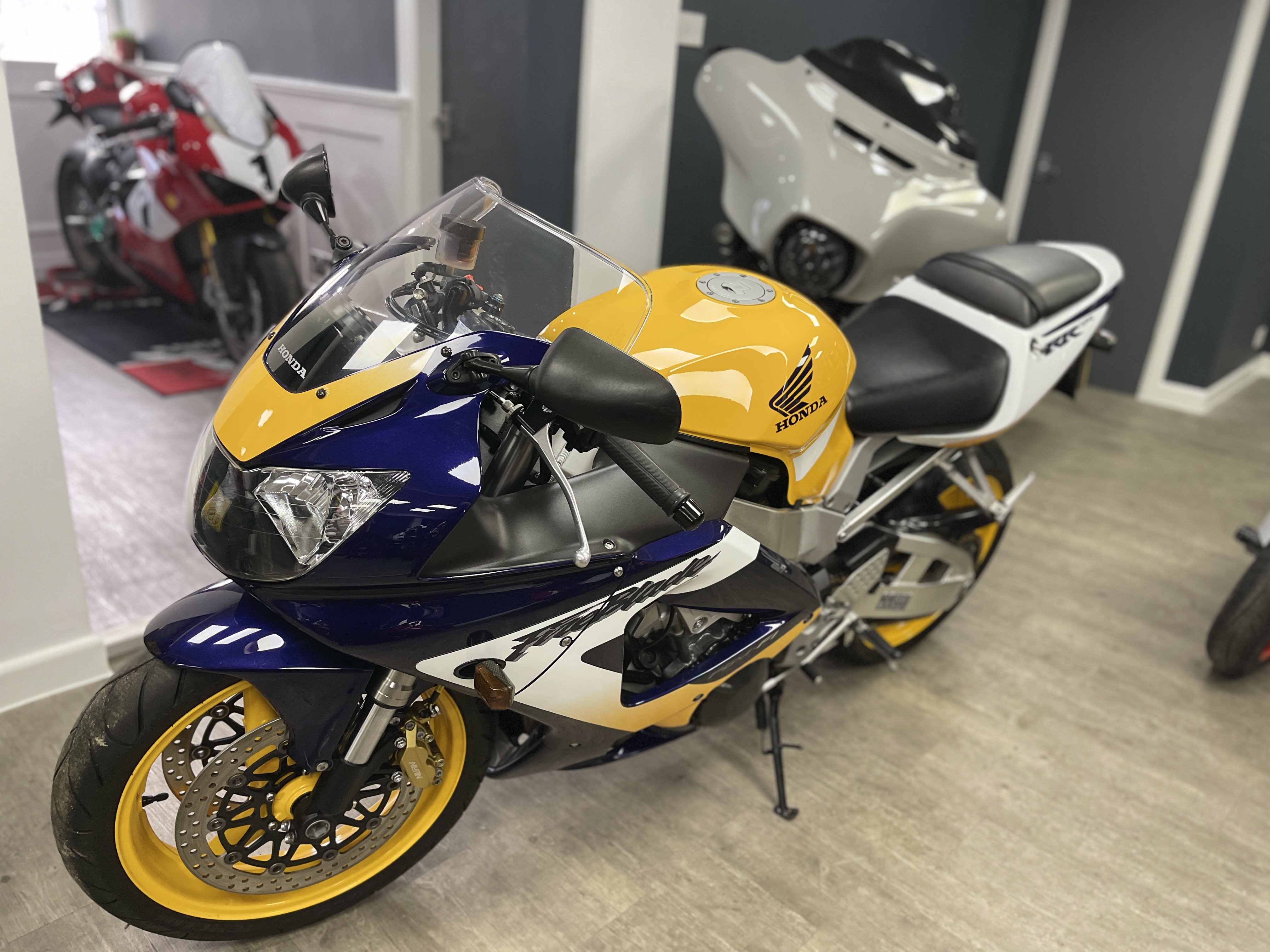 Stunning Honda CBR 929 Fireblade. ONLY 7792 MILES FROM NEW 1 Owner HRC ...