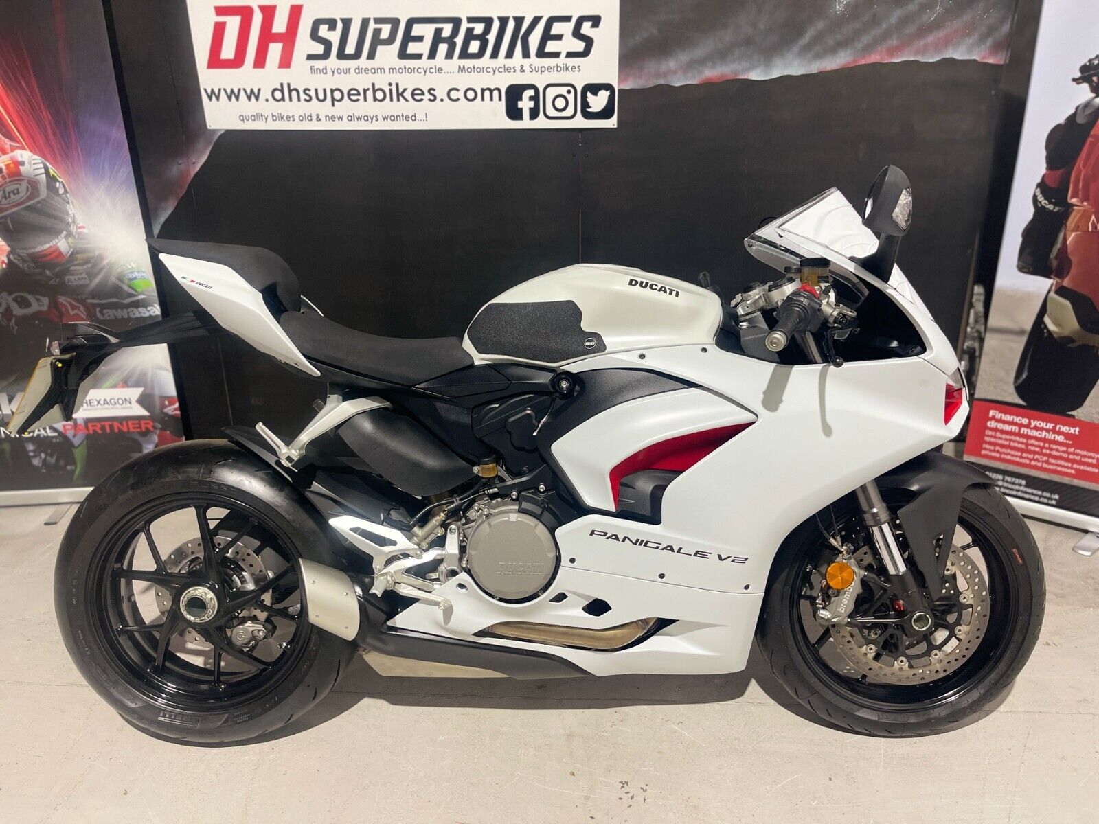 NEW 2021 Ducati Panigale V2 White 1 MILE PX SWAP 899 959 1199 1299 TWIN ...