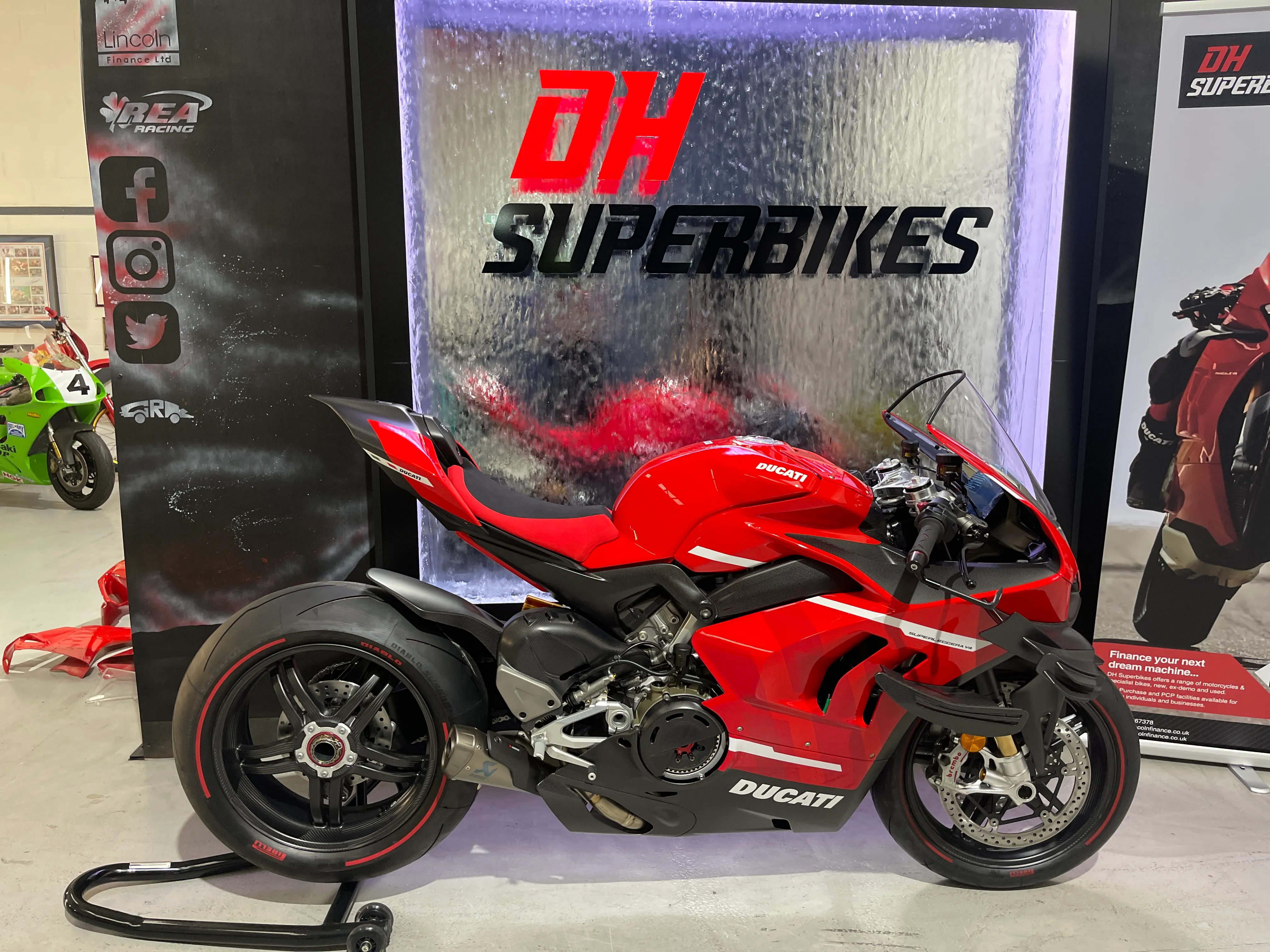 Ducati V4R V4 Superleggera Brand-new Number 062/500 0 Miles PX Carbon ...