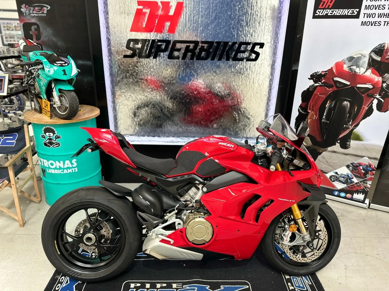 2020 20 Ducati Panigale V4S V4 S 3700 Miles PX HP PCP NEW TYRES SERVICE ...