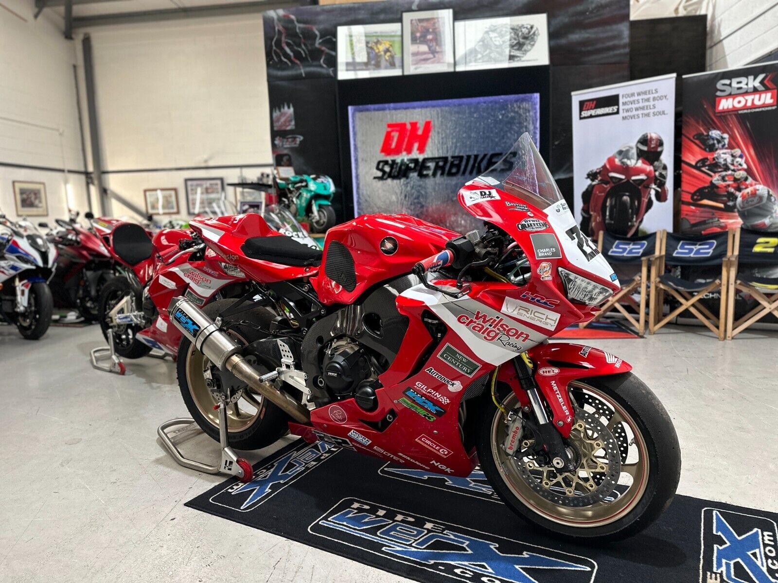 Honda CBR1000RR 2018 Race Track Bike Racebike Track Bike Wilson Craig ...