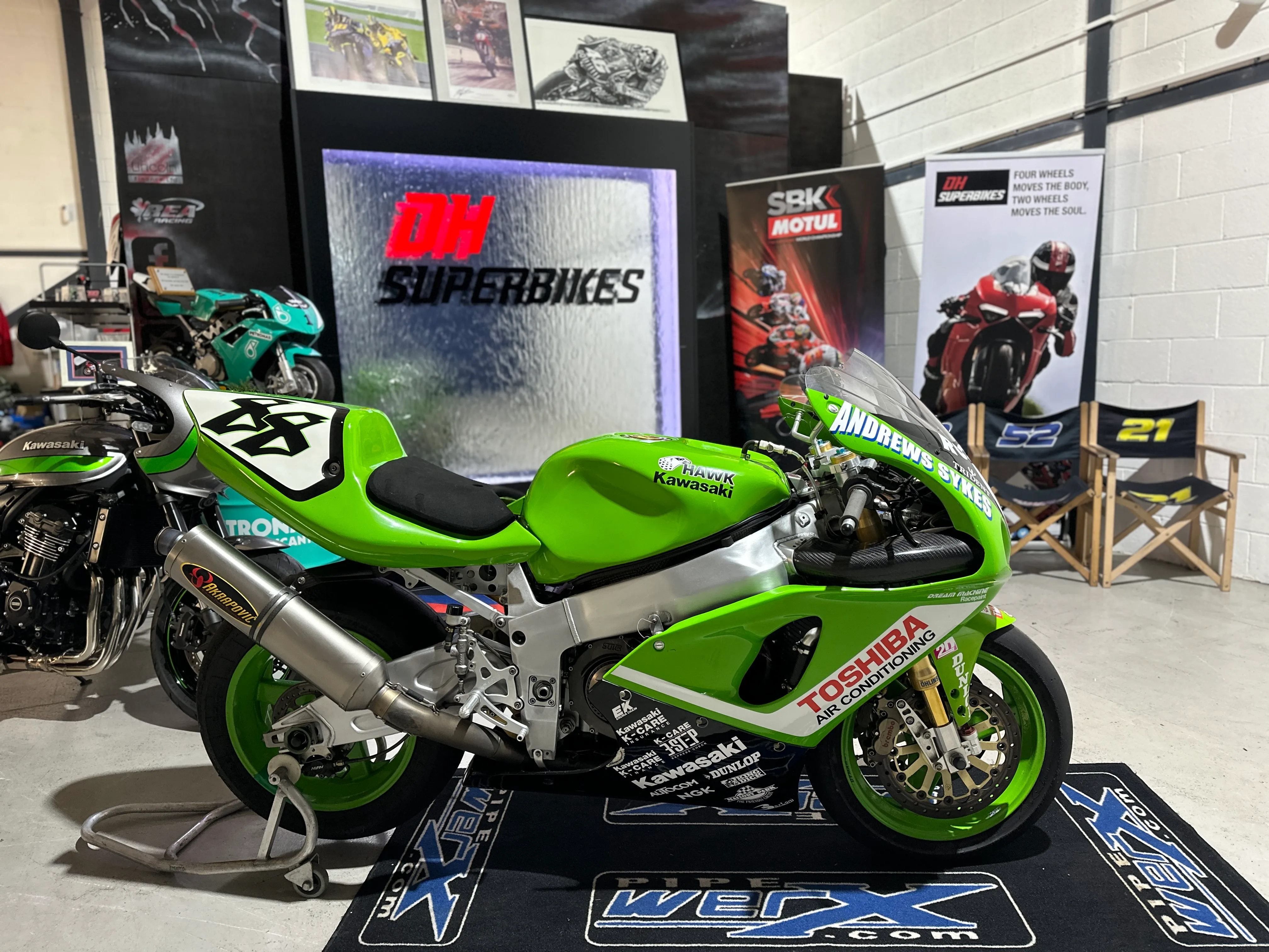 Kawasaki ZX7RR 750cc Superbike Racebike Trackbike Hawk BSB PX Swap WSBK ...