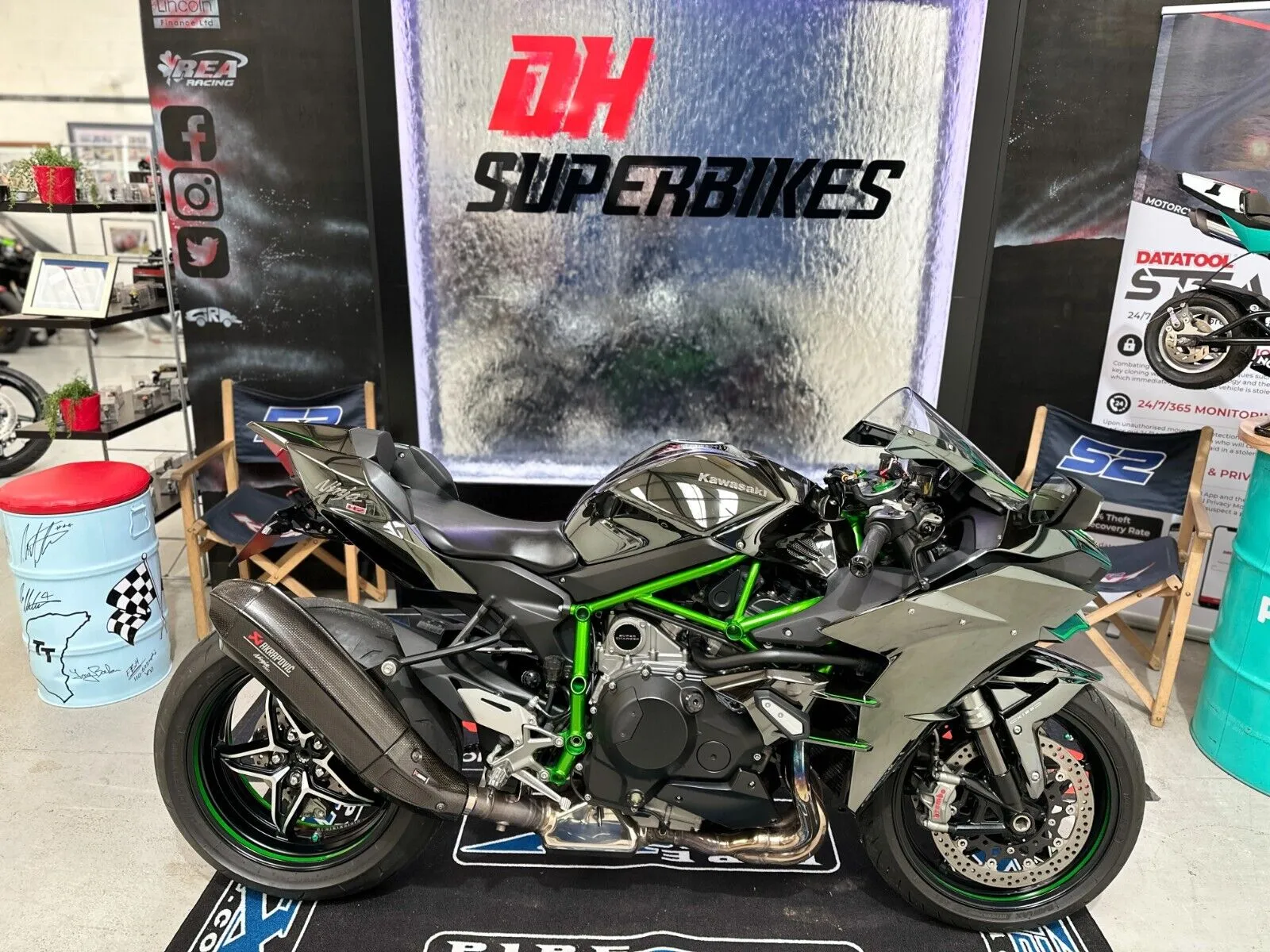 Kawasaki H2 Supercharge 2015 5200 Miles 2 Owners Green Frame PX SWAP ...