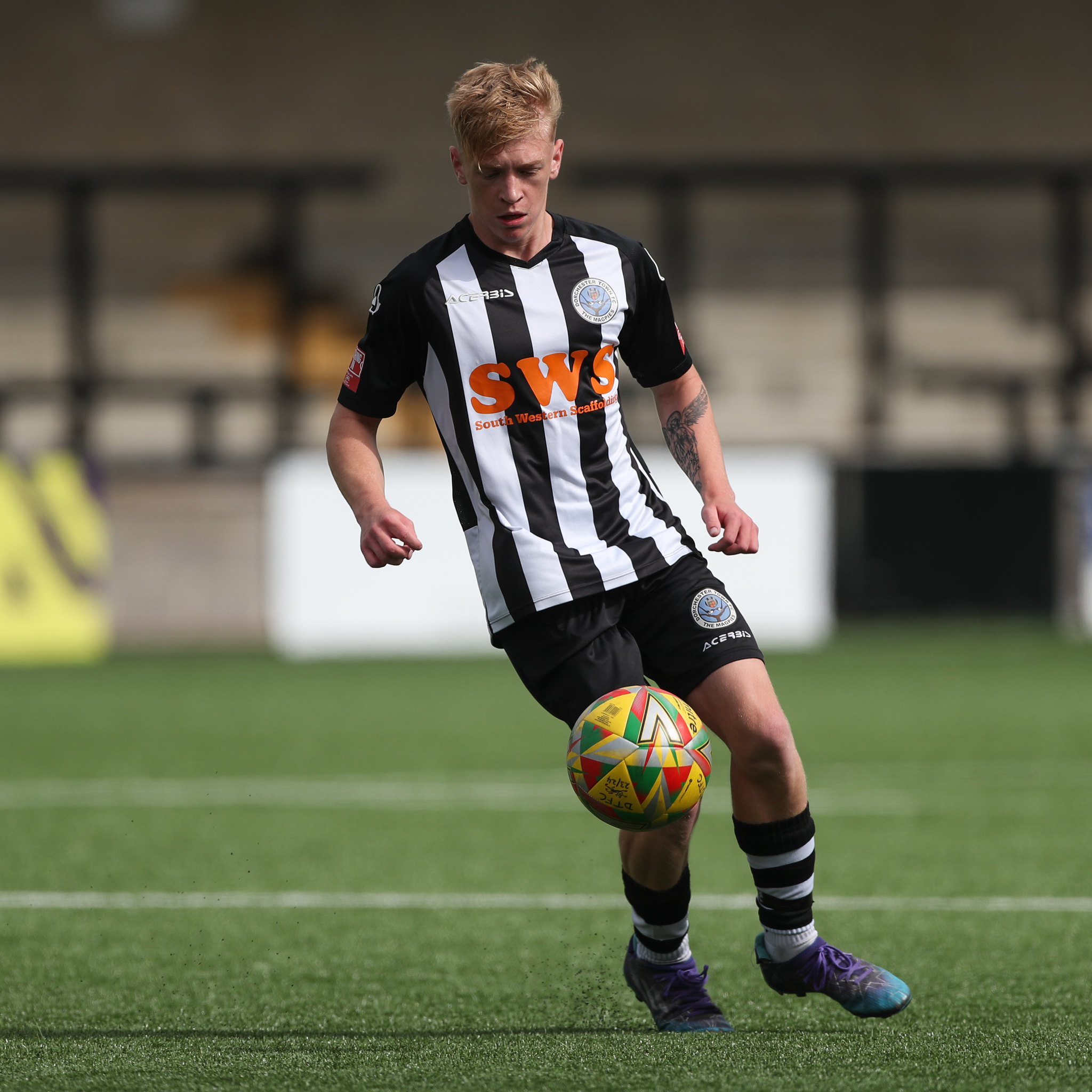 Hosking joins Hythe on dual-reg