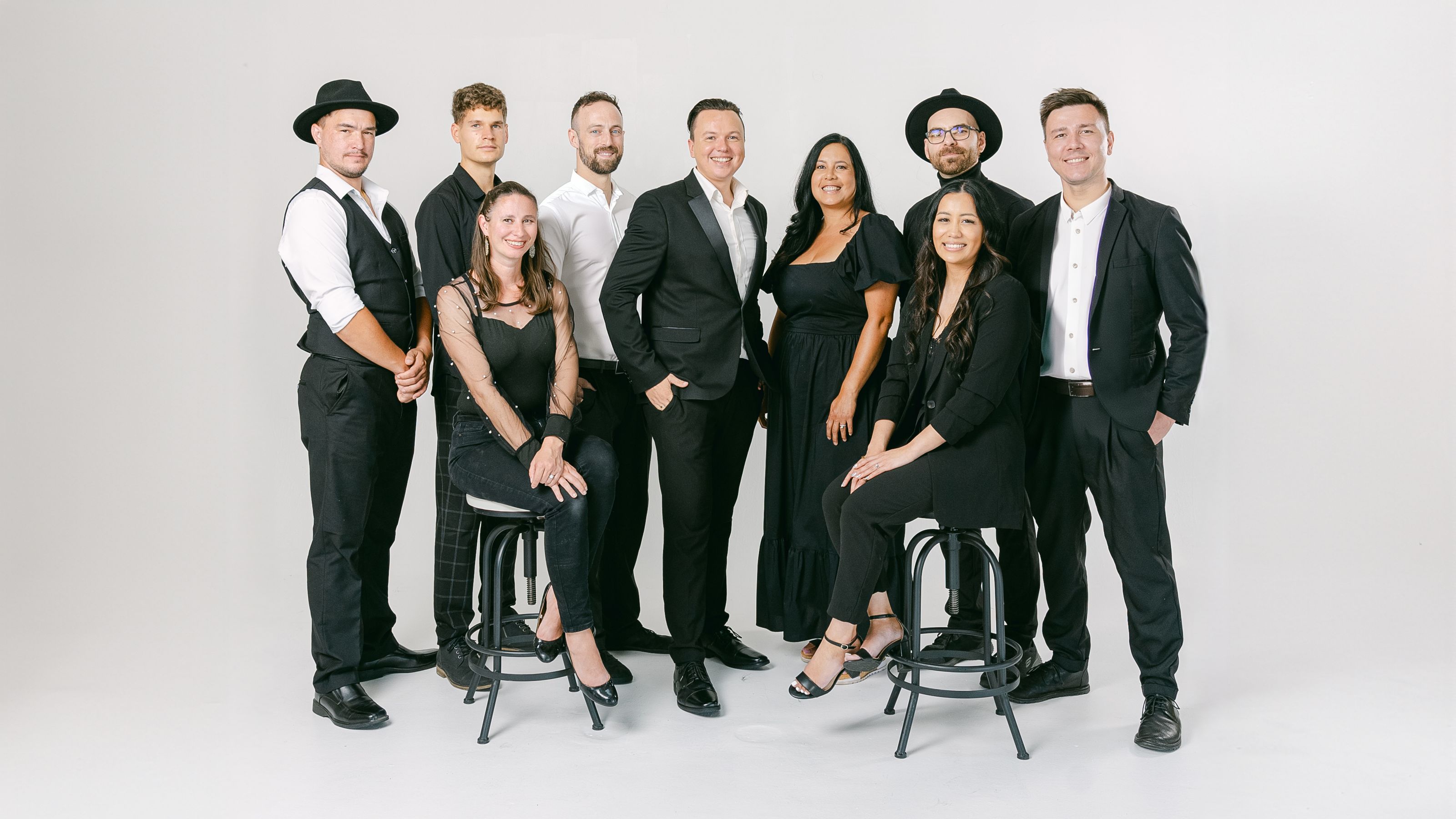 Capturing your wedding day in an elegant and artistic way