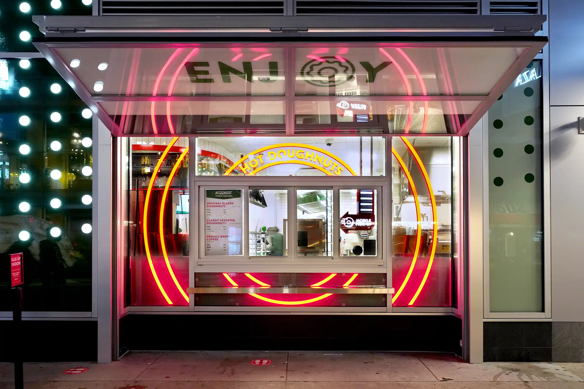 Krispy Kreme – Times Square Flagship Shop | Project | Gruskin Group