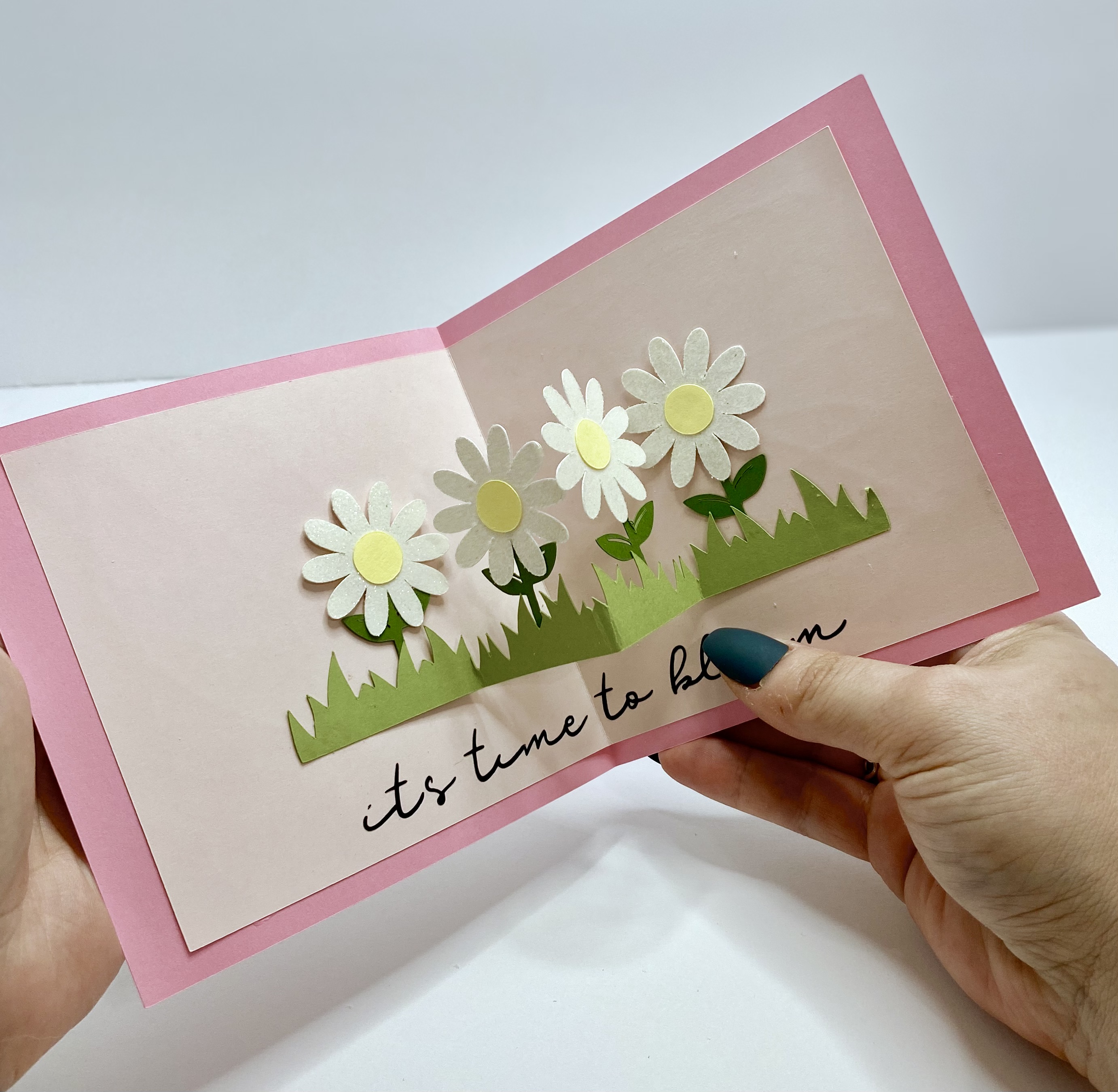 How to Make a Pop Up Card For Beginners on Cricut (With Pictures)
