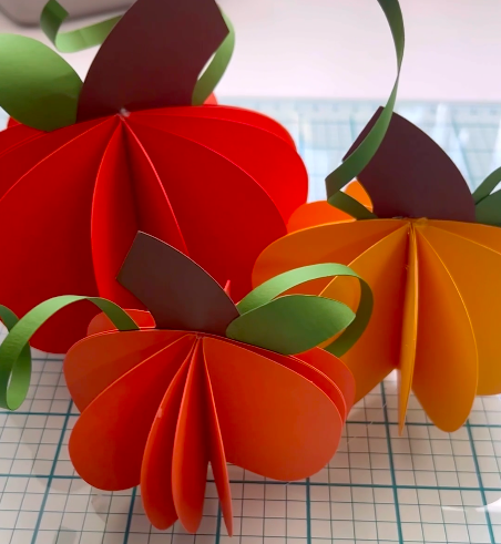 DIY Fall Centerpieces | Paper Pumpkin Fall Decor