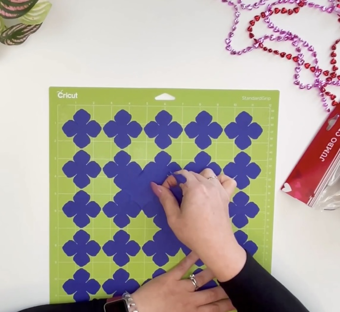 Cricut Tutorial Paper Flowers Topiary + Free Hydrangea SVG