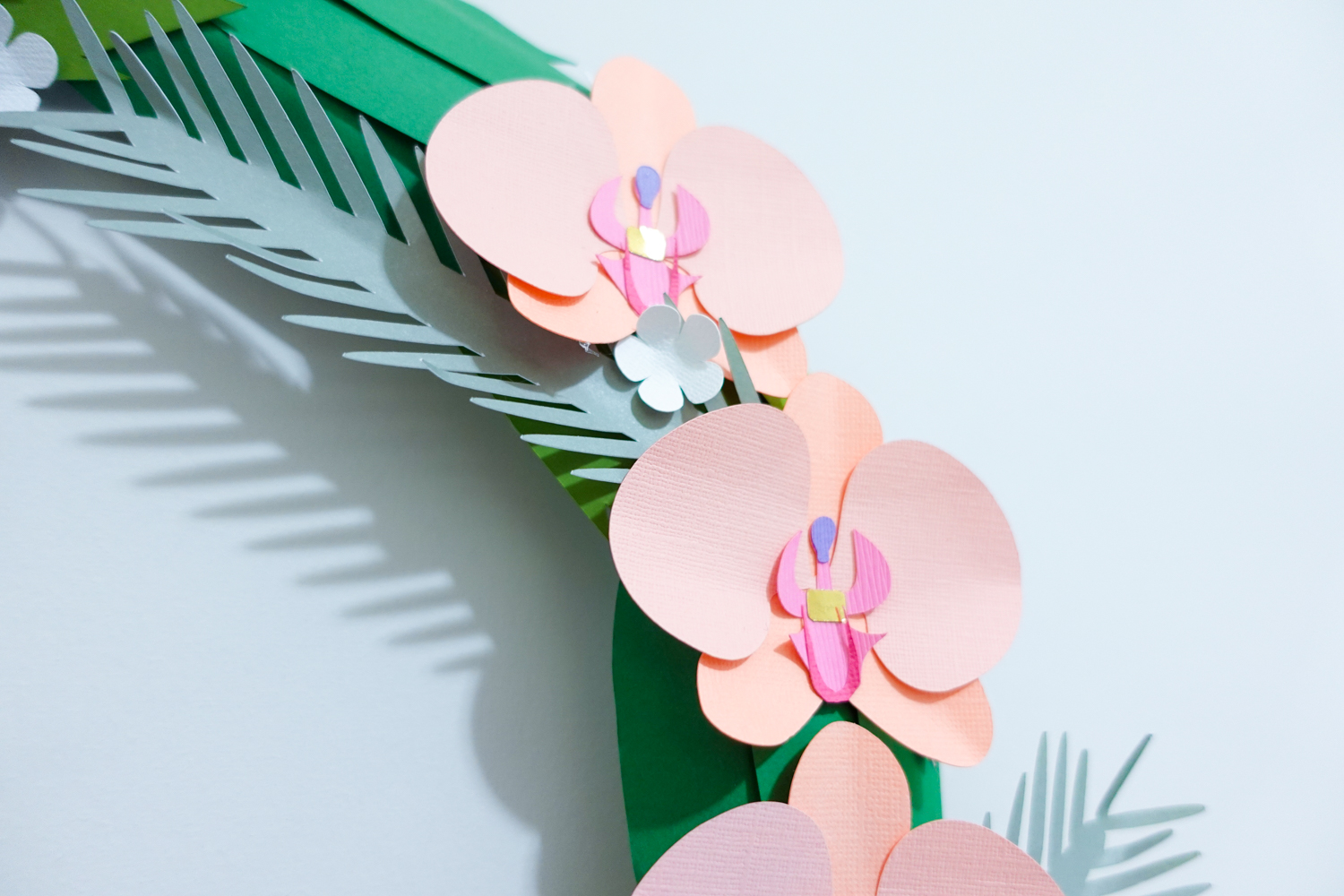 How to Make a Paper Orchid Flower Wreath | Free SVG Template