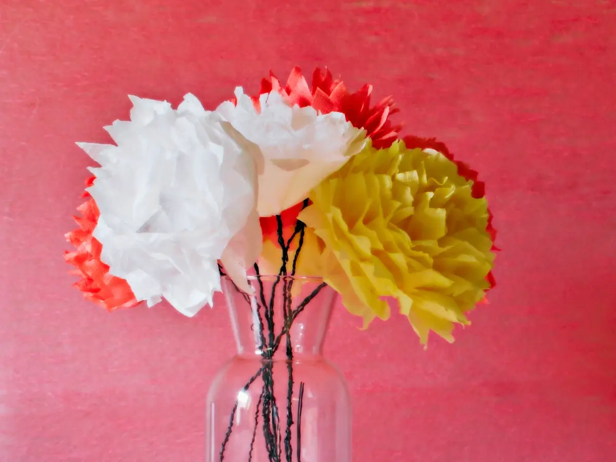 Complete Guide to Choosing the Perfect Paper for Paper Flowers