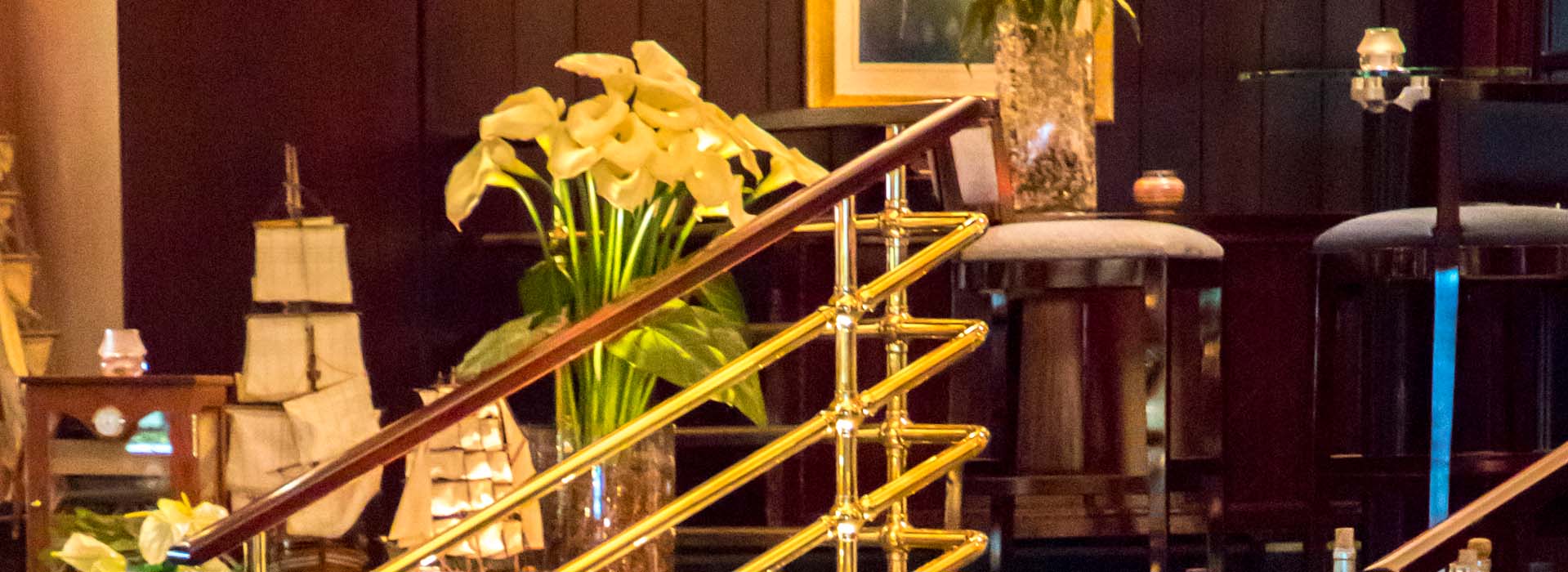 Famous Restaurants in Beirut | Best Restaurants in Dbayeh - Titanic ...