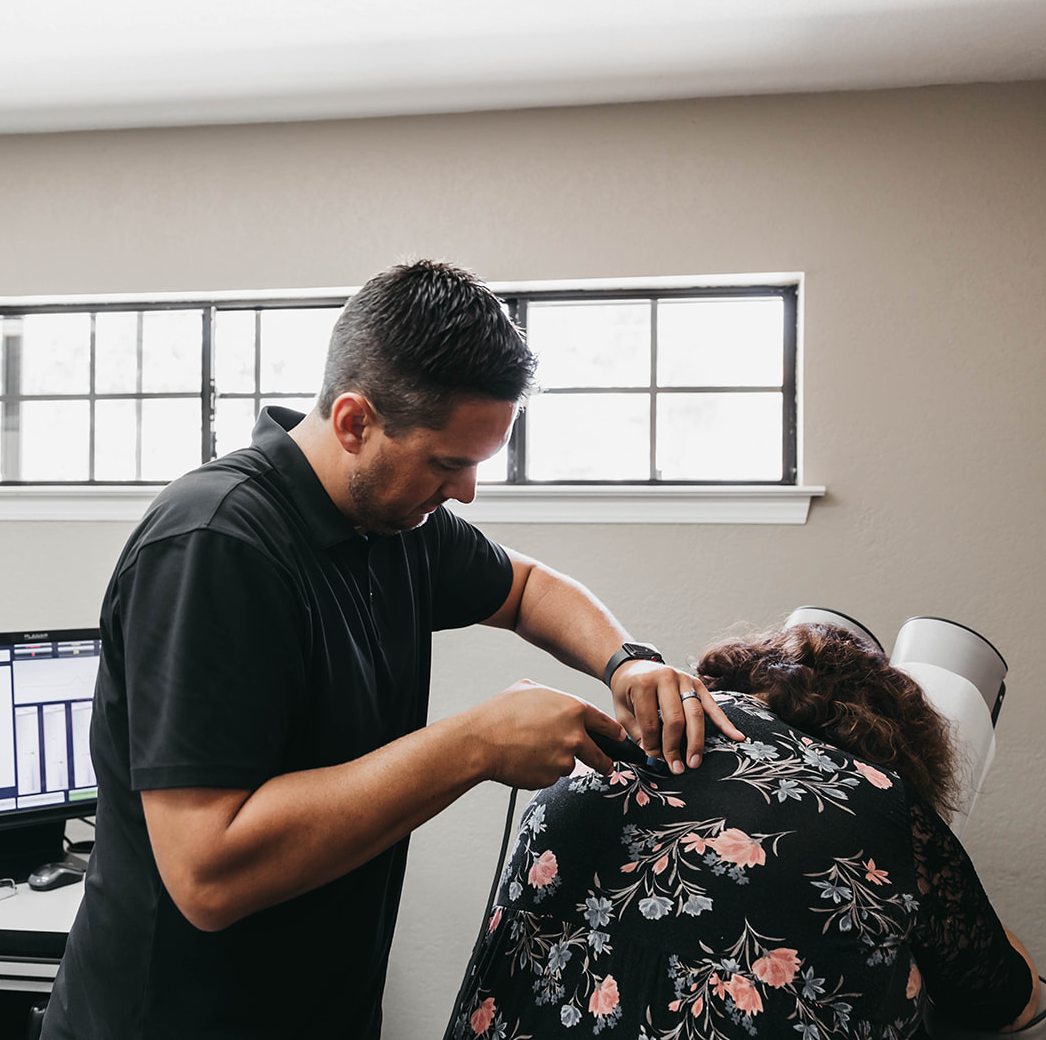 Can A Chiropractor Help With Middle Back Pain