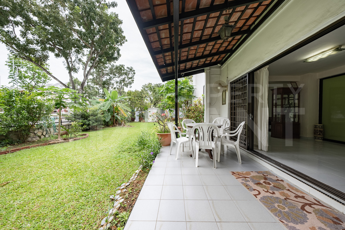Telok Kurau Lorong G Corner Terrace For Sale in Singapore