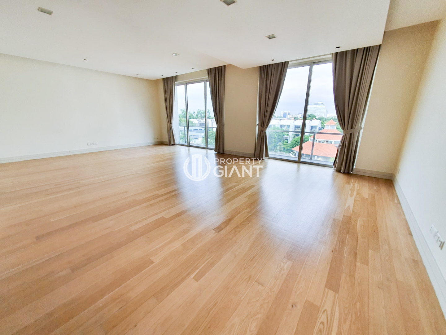 Grange Residences Condominium For Sale in Singapore
